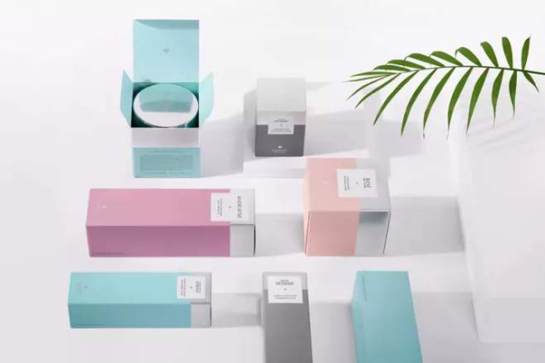 What color packaging appeals to customers cosmetics？